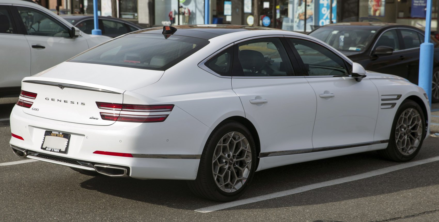 Genesis G80 technical specifications and fuel economy